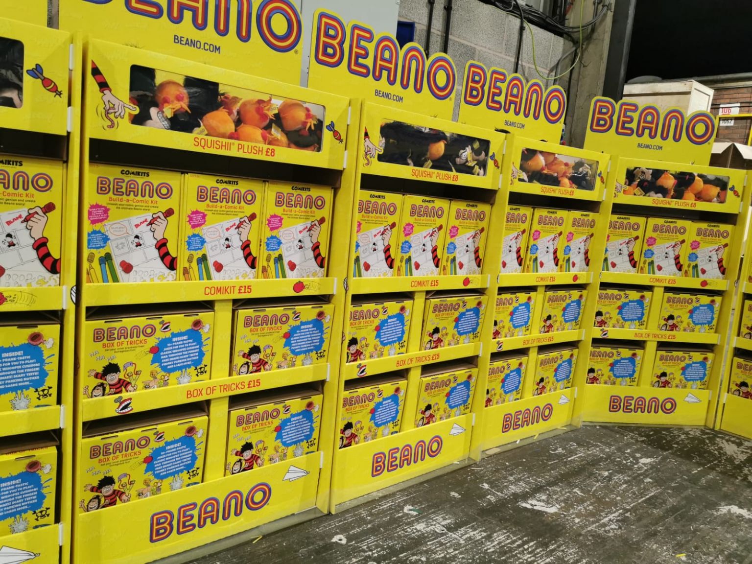 What Is A FSDU? Find Out About Free Standing Display Units